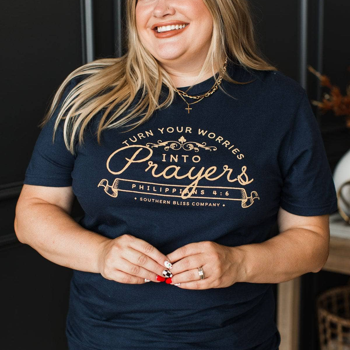 "Turn Your Worries Into Prayers" Graphic Tee- Navy – The Pulse Boutique