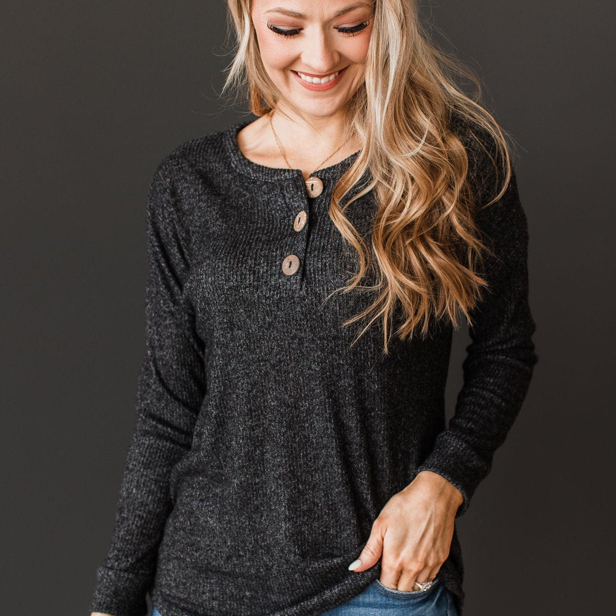 Seek Me Out Ribbed Knit Top- Black – The Pulse Boutique