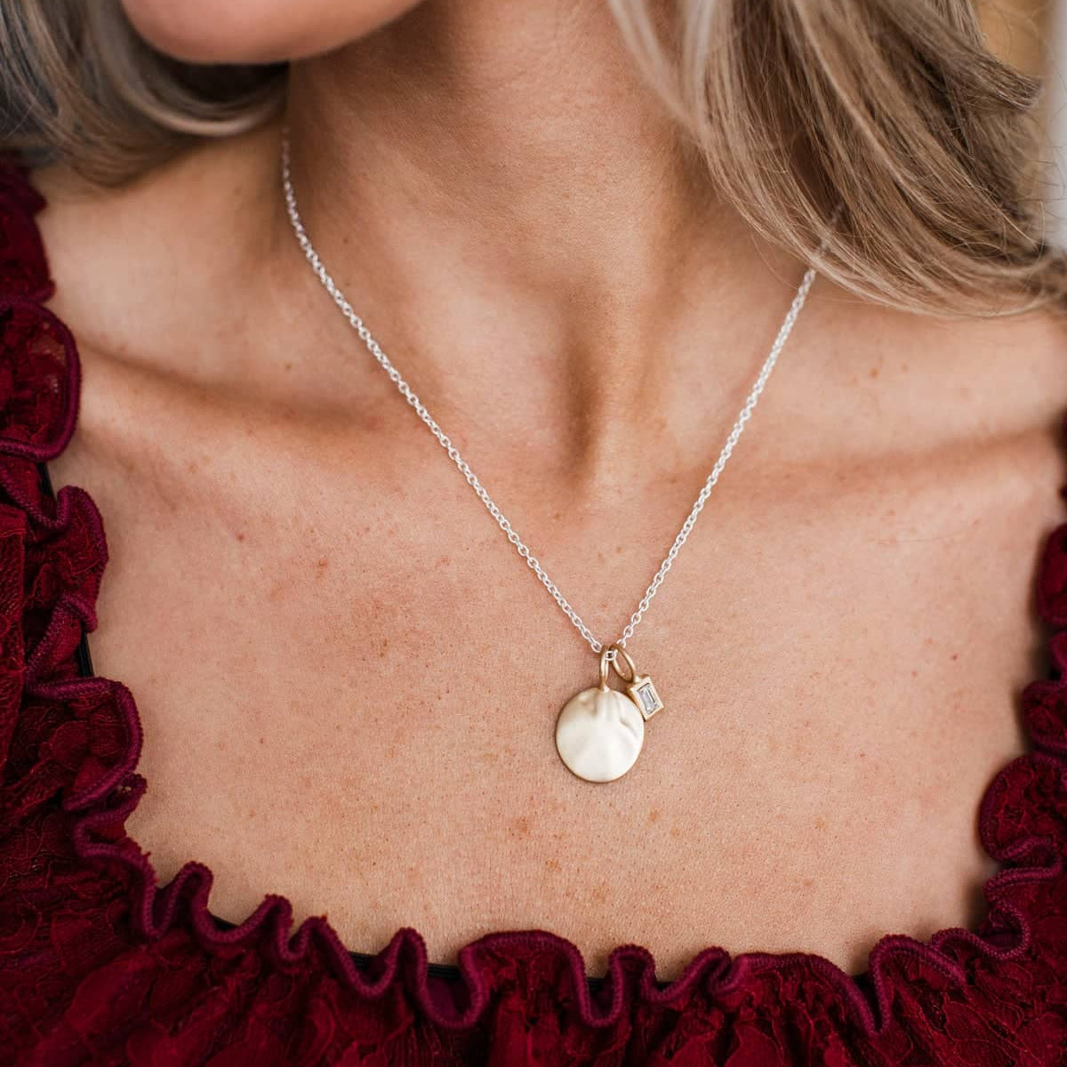 Jazzing It Up Pendant Necklace- Silver & Gold – The Pulse Boutique