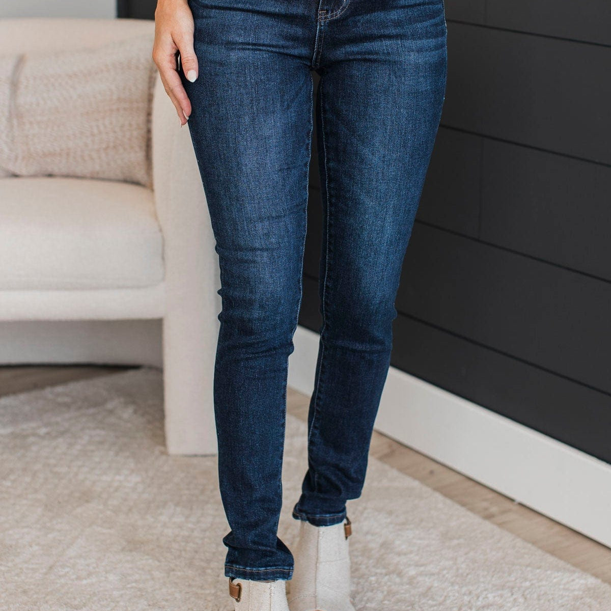 Vervet Skinny Jeans- Kaye Wash – The Pulse Boutique
