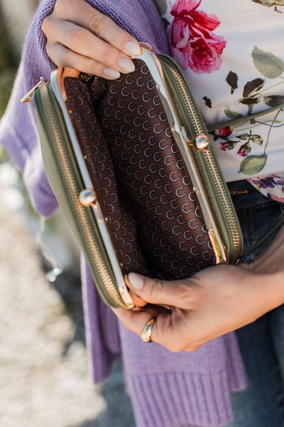 Just Fabulous Crossbody Purse- Sage – The Pulse Boutique