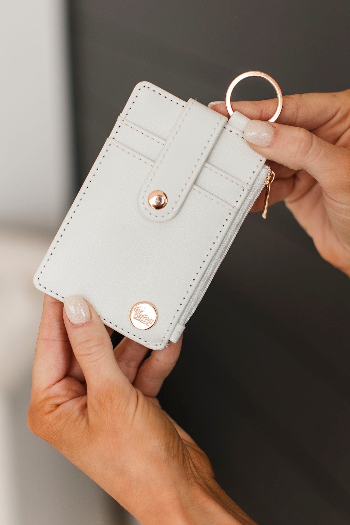 The Darling Effect Keychain Card Wallet- White – The Pulse Boutique