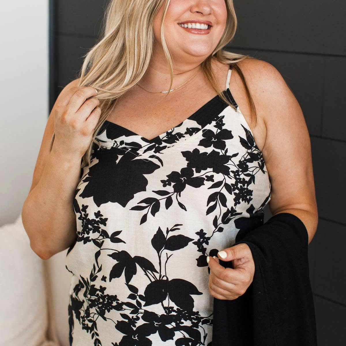 Feeling Superb Floral Tank Top- Black – The Pulse Boutique