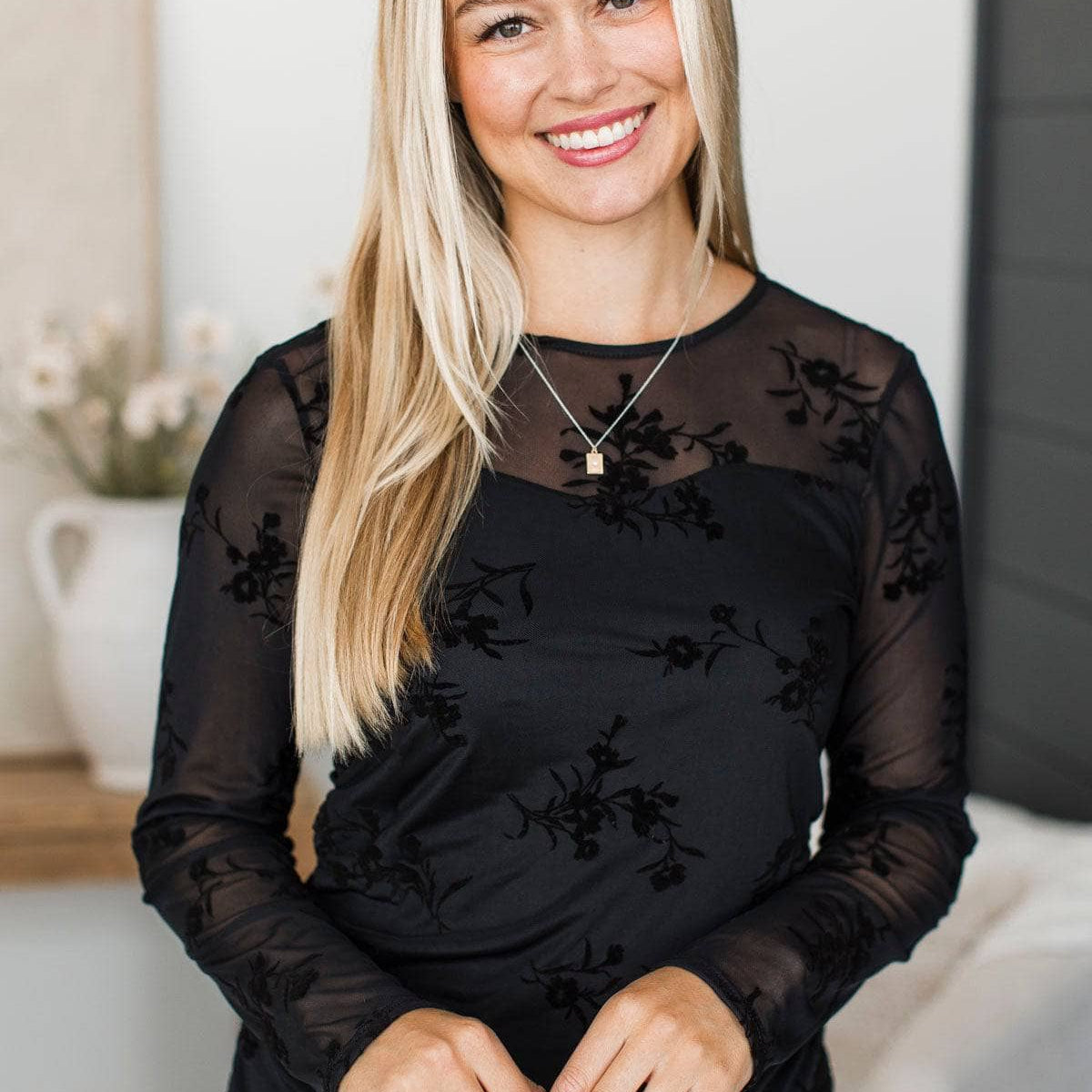 Overflowing Happiness Ruched Floral Top- Black – The Pulse Boutique