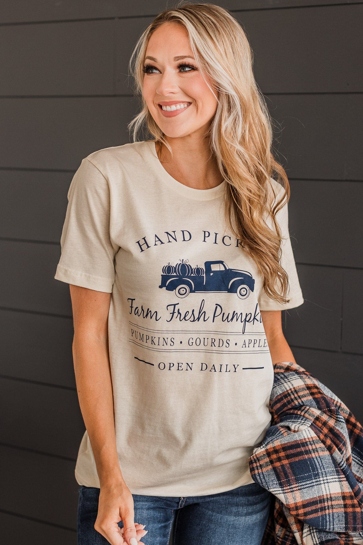 "Hand Picked Farm Fresh Pumpkins" Graphic Tee- Cream – The Pulse Boutique