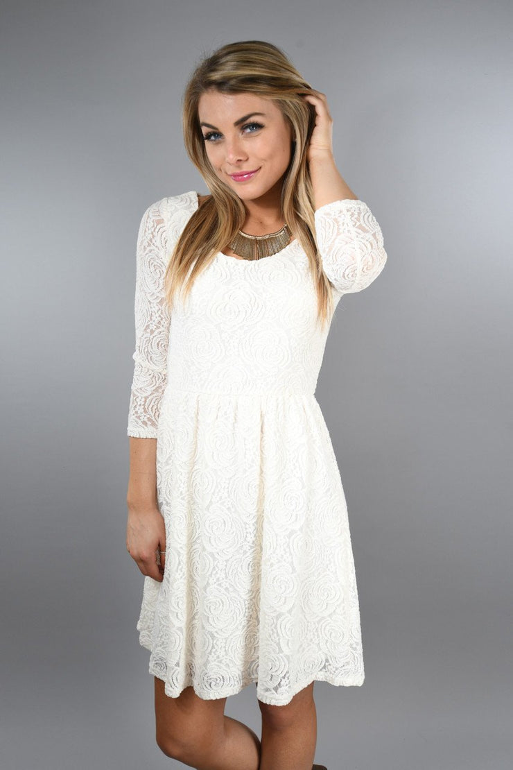 Cream Lace Dress – The Pulse Boutique