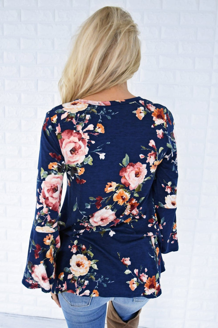 Southern Belle Floral Top ~ Navy – The Pulse Boutique