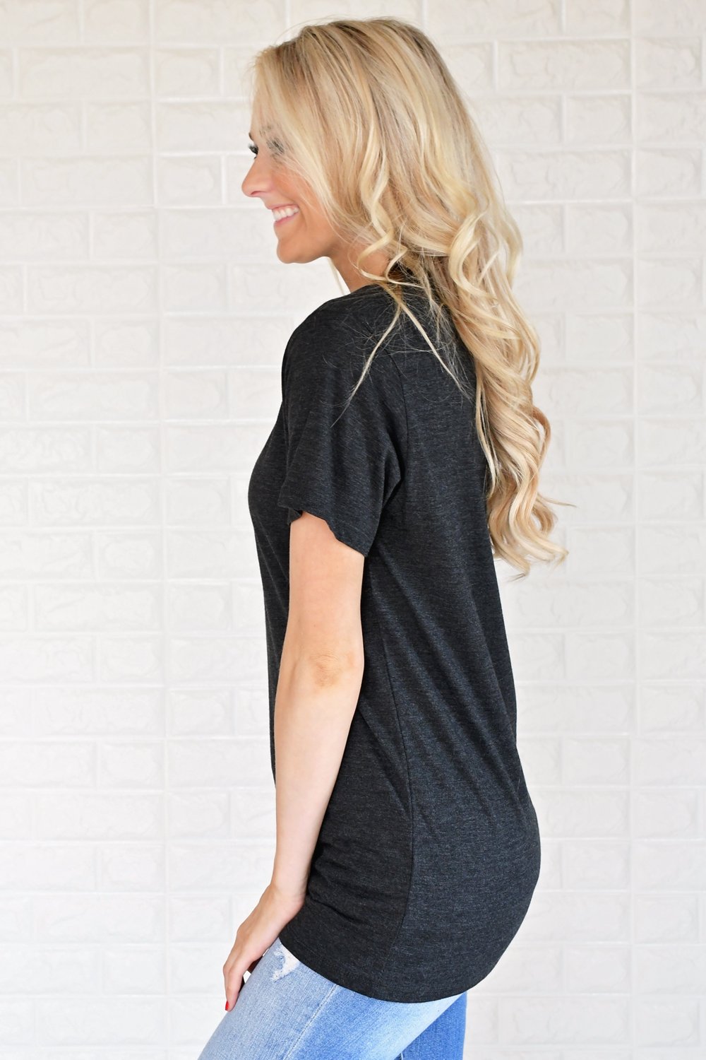 "Basic" Tee – The Pulse Boutique