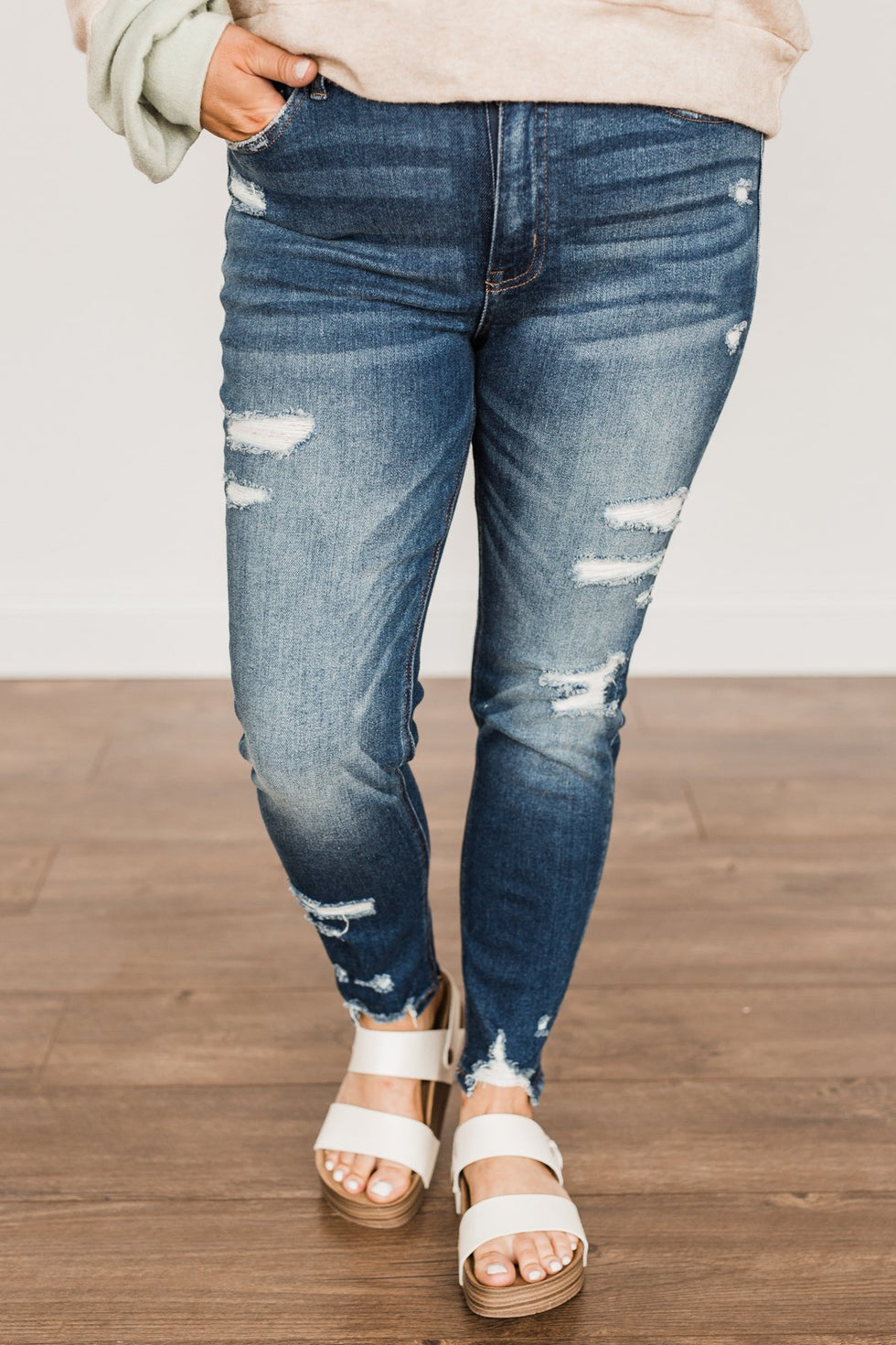 Vervet Distressed Skinny Jeans- Freya Wash – The Pulse Boutique
