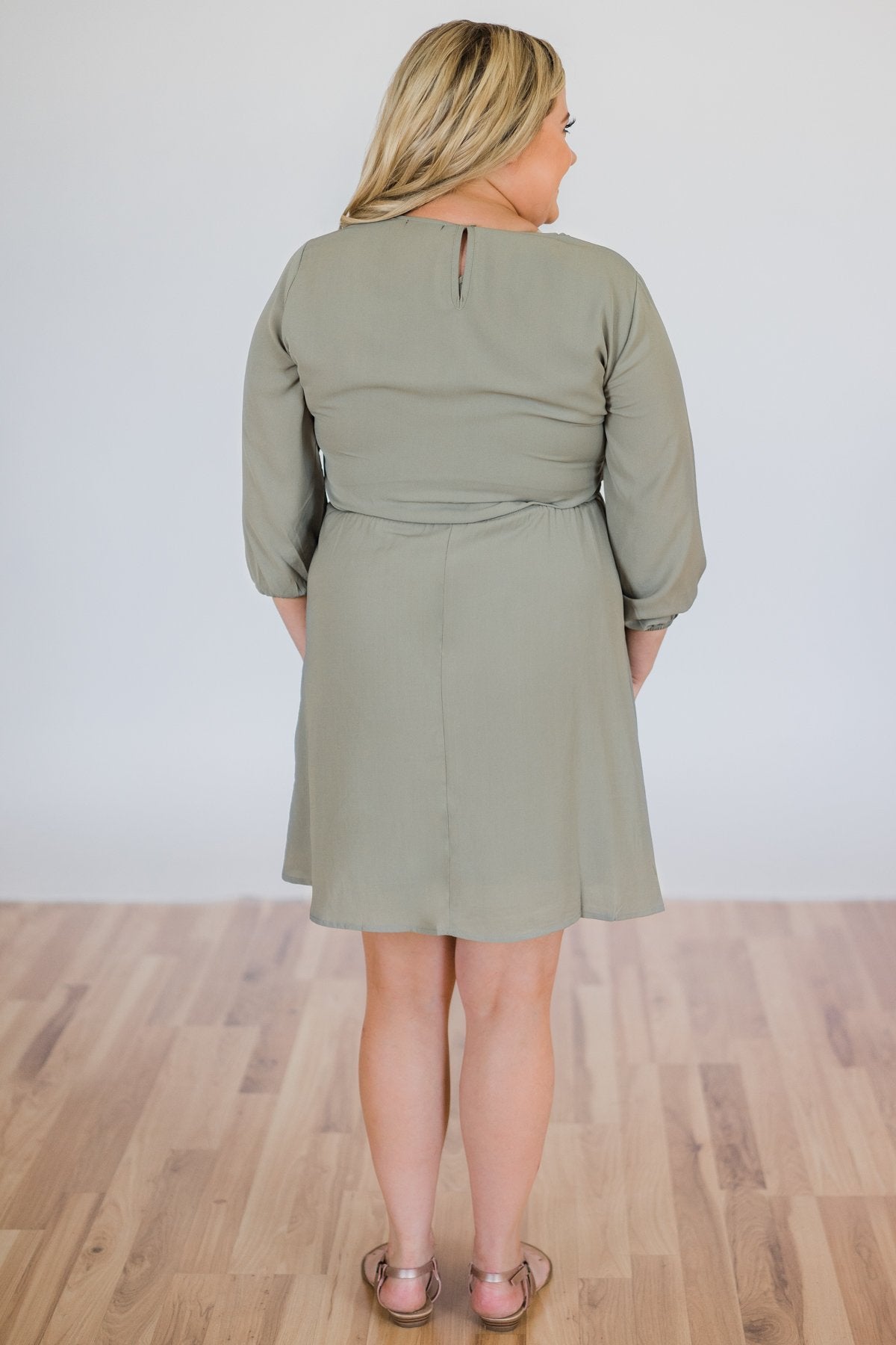 Calling Dibs Knot Dress- Sage Green – The Pulse Boutique