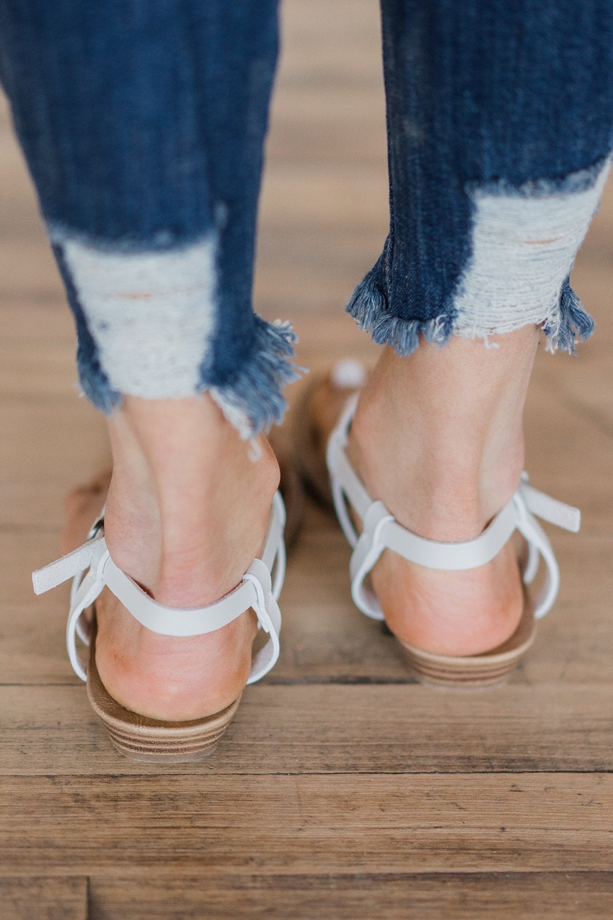 Blowfish Berg White Sandals – The Pulse Boutique