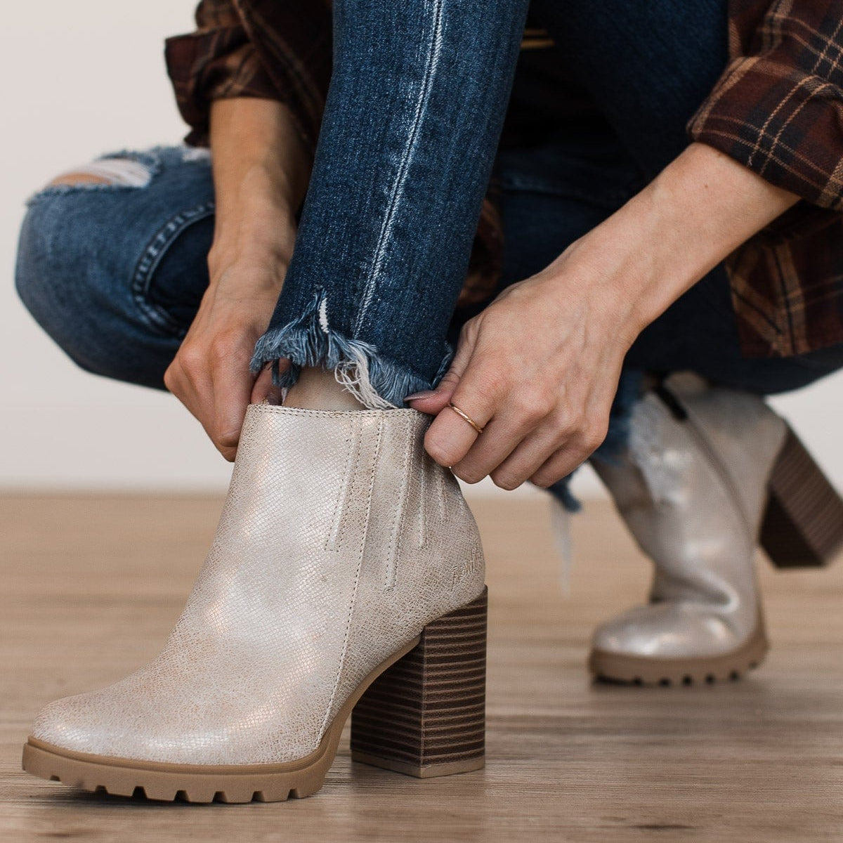 Blowfish Walker Booties- Cloud Roller Reptile – The Pulse Boutique