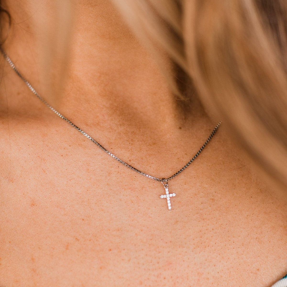 Sights Set On You Cross Necklace- Silver – The Pulse Boutique