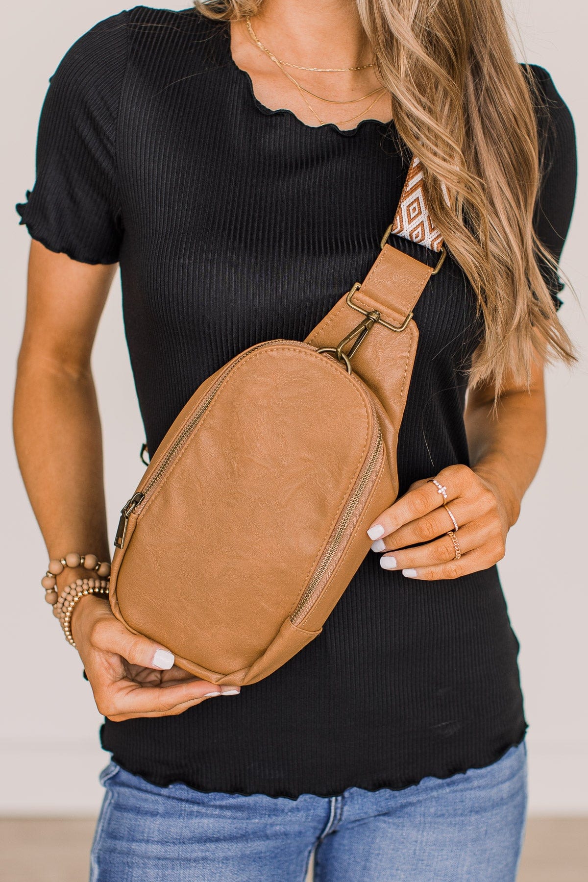 Always On The Go Sling Bag- Tan – The Pulse Boutique