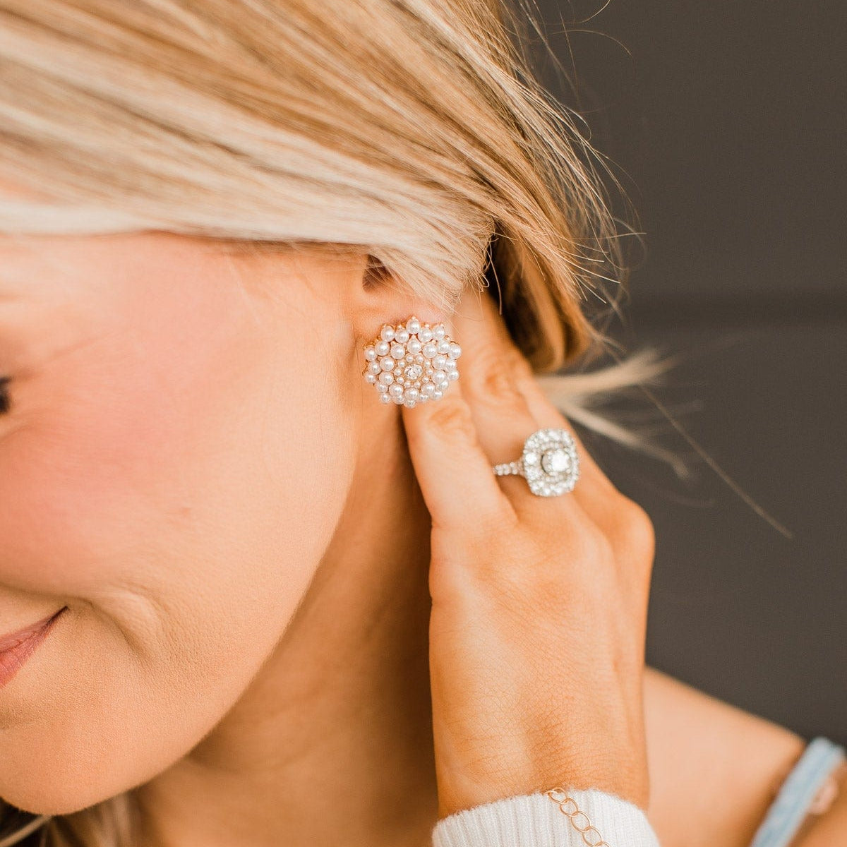 Elegant Life Pearl Stud Earrings- Gold – The Pulse Boutique