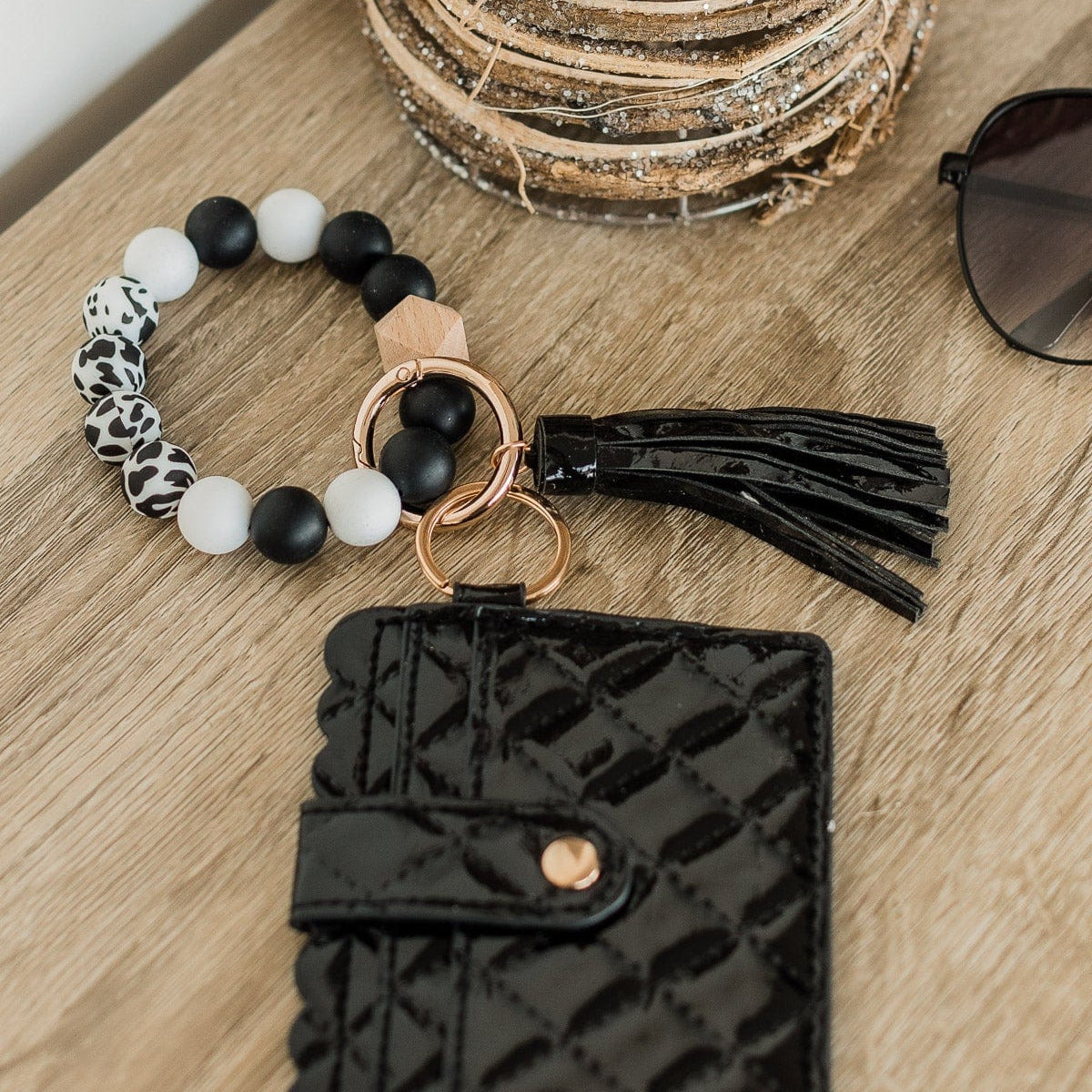 DOORBUSTER Beaded Card Wallet Key Chain- Black – The Pulse Boutique