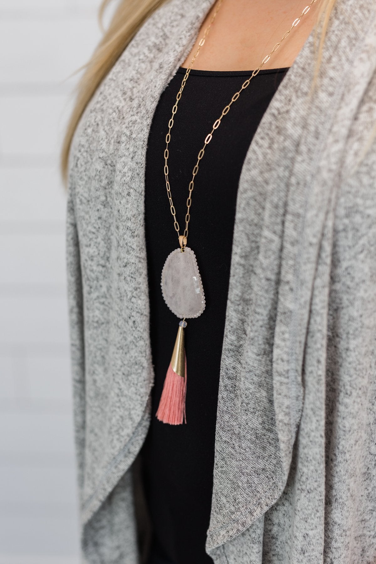 Blush Stone Pendant Necklace - Gold – The Pulse Boutique
